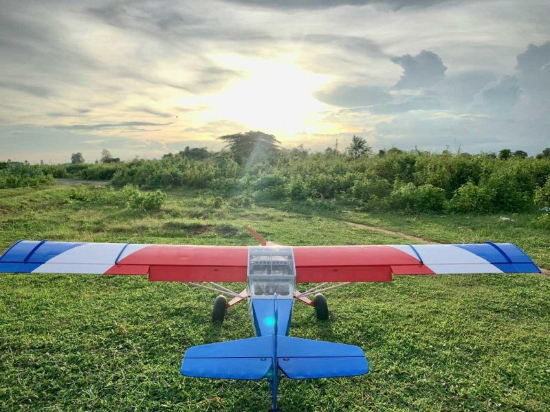 Sky Fox (rot) / 2540 mm, 649,00